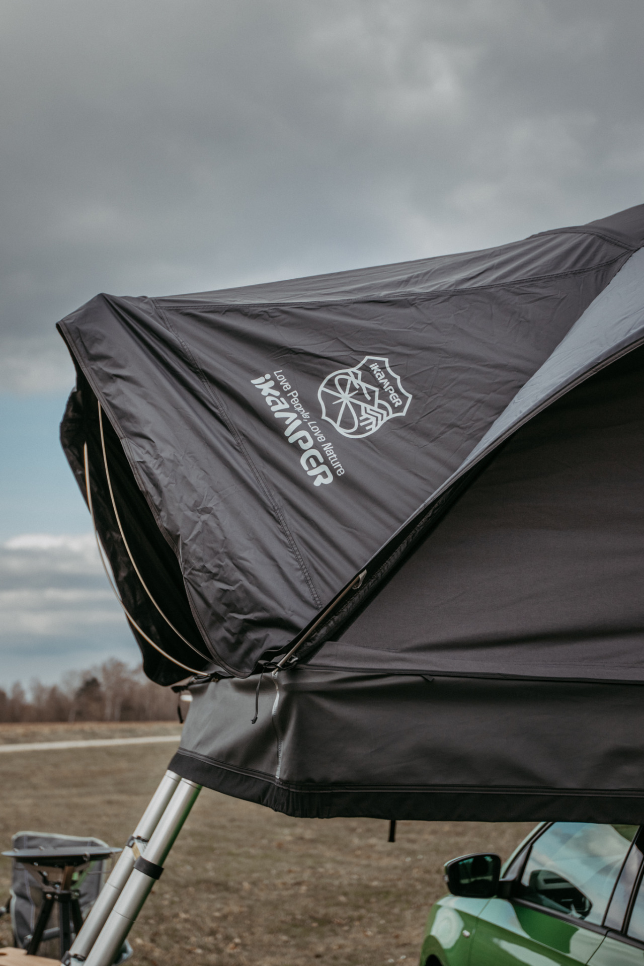 Showroom: Flugplatz – FLYING camper